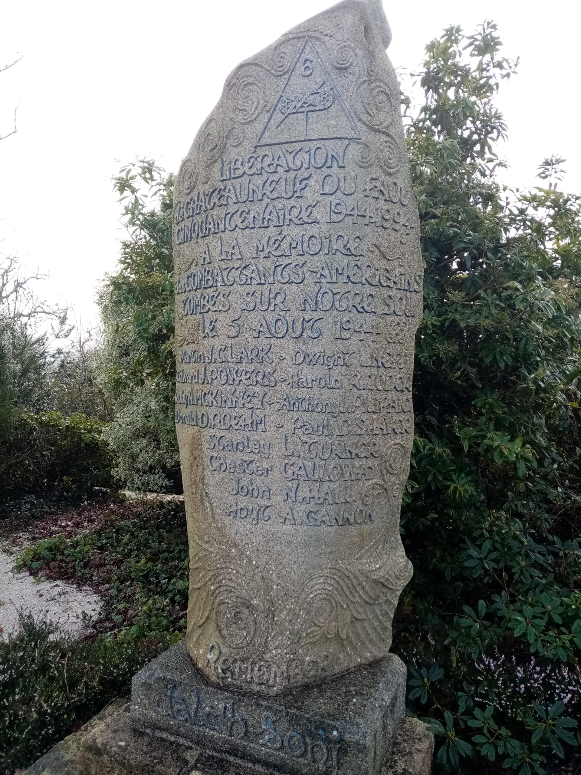 STELE DES AMERICAINS - Châteauneuf-du-Faou